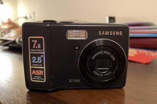 Цифровой фотоаппарат Samsung S750