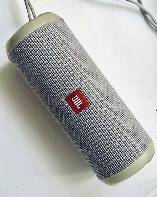 Портативная колонка jbl flip 3 оригинал работает