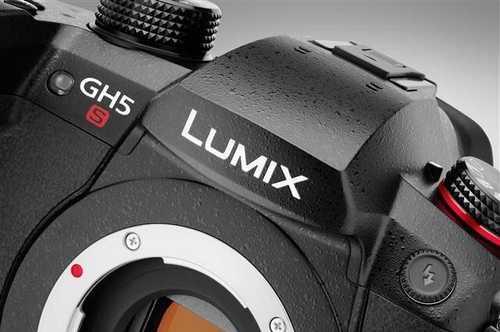 Фотоаппарат Panasonic Lumix DC-GH5S Body рст