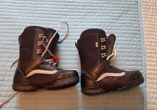 Сноубординческие ботинки Vans Mantra 43