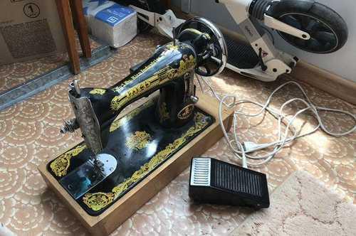 Швейная машинка Rico с электроприводом
