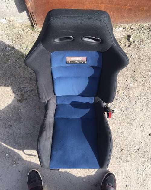 Сидение Recaro “Sti”