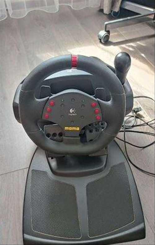 Руль Logitech Momo Racing