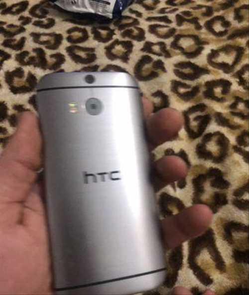 Телефон HTC one m8