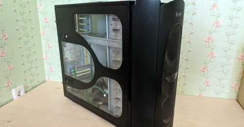 Корпус с водяным охлаждением Thermaltake Kandalf