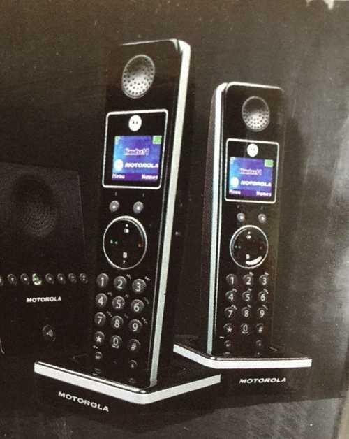 Цифровой радиотелефон с двумя трубками Motorola
