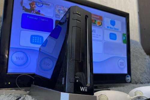 Nintendo wii + 2 геймада + диск