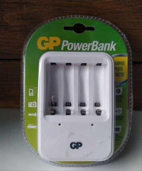 Зарядное устройство GP PowerBank gppb420GS