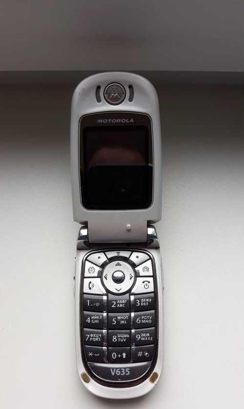 Телефон Motorola V635