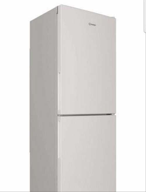 Холодильник indesit ITR 4160 W. Новый