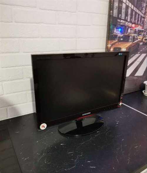 Монитор "Samsung р2250" б/у 21,5