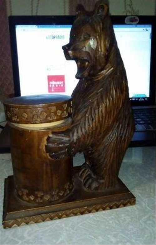 Медведь с бочонком мёда, шкатулка, карандашница