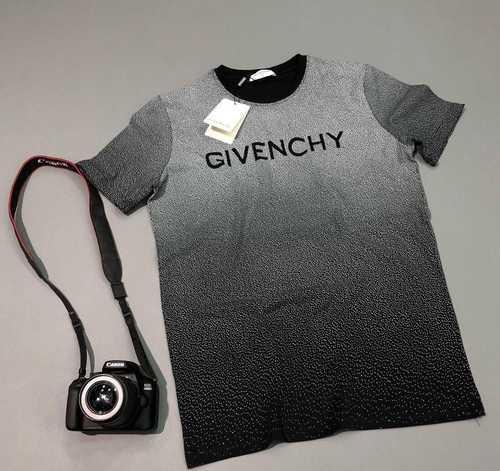 Футболка givenchy