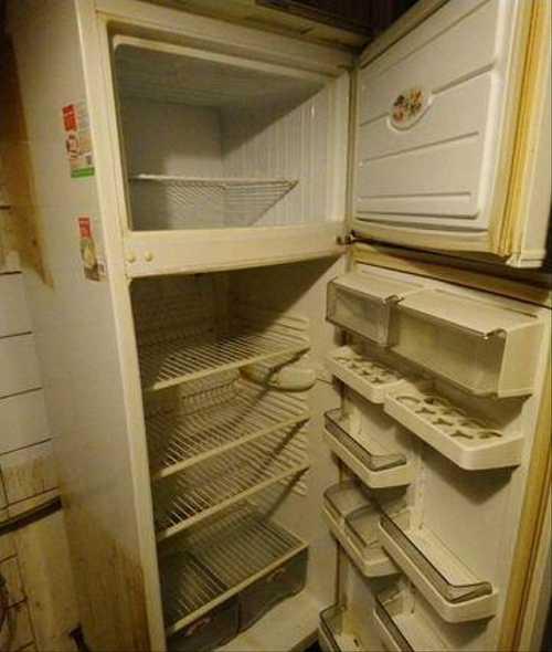 СПБ холодильник б/у.