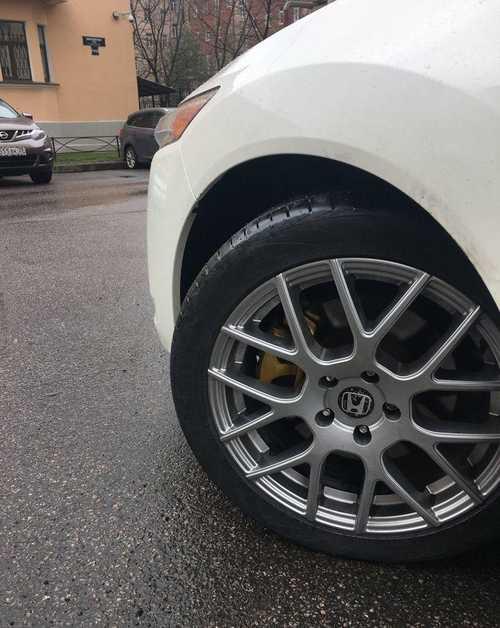 Колеса R18 skad stiletto + шины vredestein