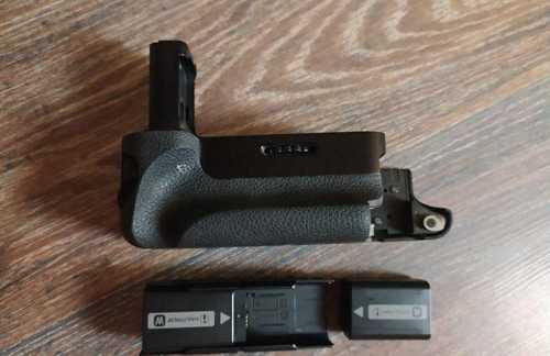 Sony VG-C1EM с двумя аккумуляторами