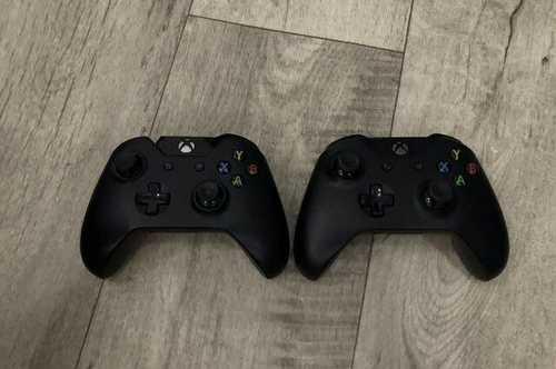 Два геймпада Xbox One на разбор или восстановление