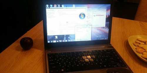 Acer Aspire 3810T (Intel Core2, 4гига, 13 дюймов.)