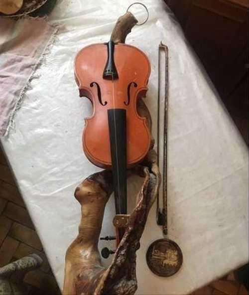 Декор скрипка на коряге настенный