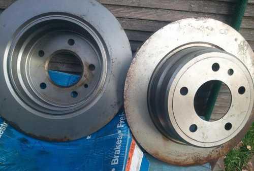 Тормозной диск задний BMW E32