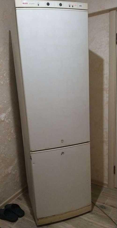 Холодильник Bosch KGS 3121e