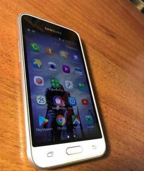 Смартфон SAMSUNG Galaxy J1 (2016) (В 1393)