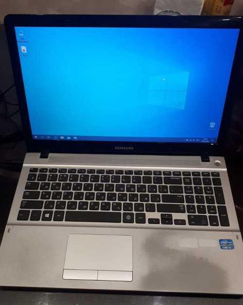 15.6" Ноутбук SAMSUNG 450R5E-X03RU