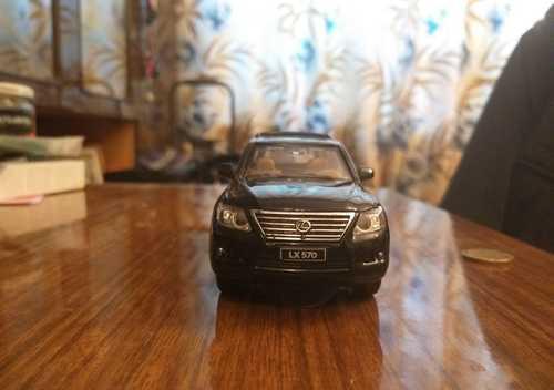 Модель Lexus LX570