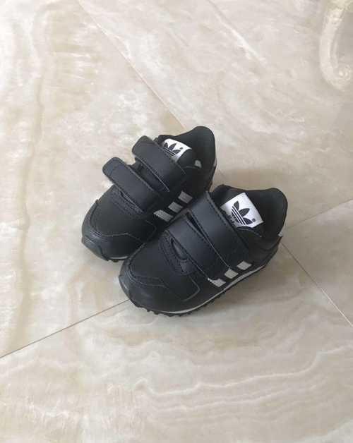 Кроссовки adidass