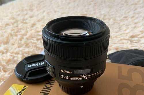 Объектив Nikon 85mm f1/8G AF-S Nikkor