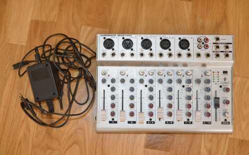 Микшерский пульт Behringer eurorack MXB-1002