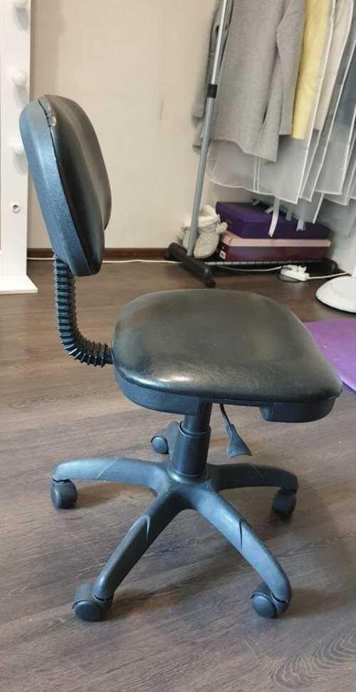 Компьютерное кресло, стул мастера