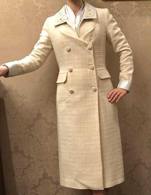 Пальто в стиле Chanel