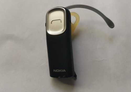 Гарнитура блютуз Nokia идеальное состояние