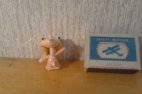Фигурка киндер, растишка из мультика на шнурке