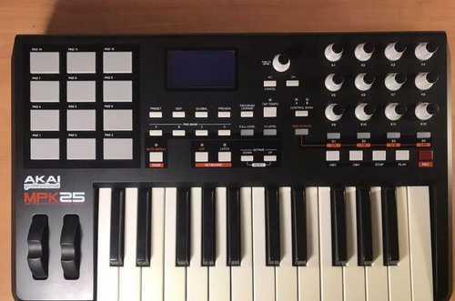 Akai MPK25 PRO