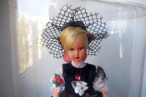 Винтажная кукла Франция