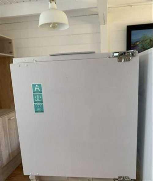 Встроенный мини холодильник Gorenje (нужен ремонт)