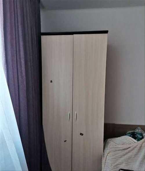 Шкаф