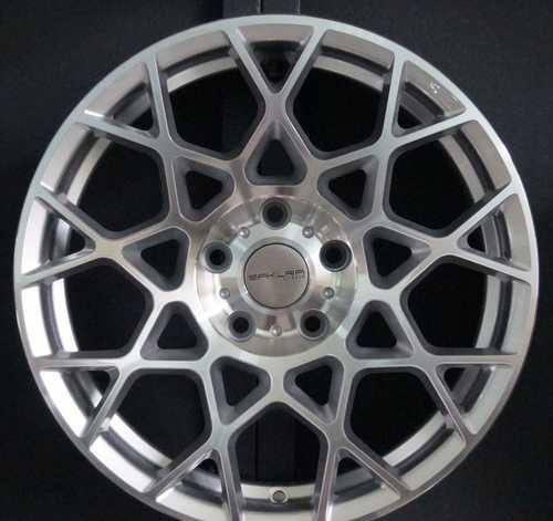 Новые диски R17 5х114,3 Rotiform BLQ на Toyota