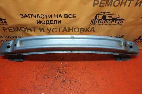 Усилитель переднего бампера Renault Laguna 2