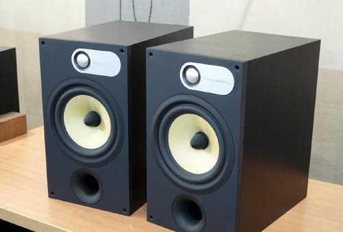 Bowers Wilkins B&W 685