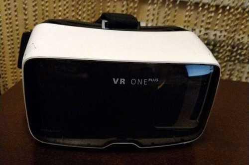 Очки виртуальной реальности VR One Plus
