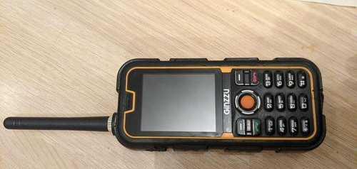 Телефон рация Ginzzu R62