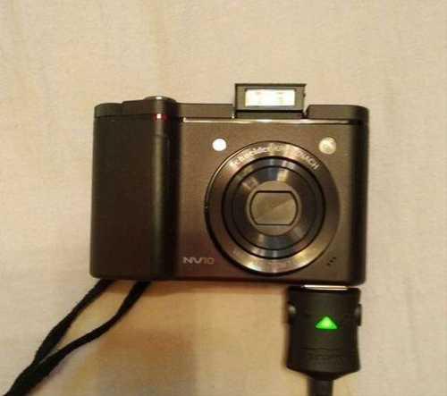 Компактный фотоаппарат Samsung NV10