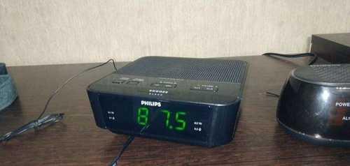 Настольные часы Philips, радио и будильник