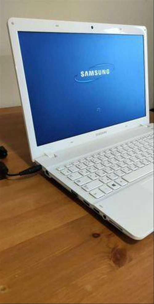 Ноутбук Samsung NP270E5E