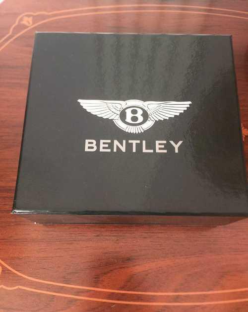 Модель автомобиля Bentley 1:43