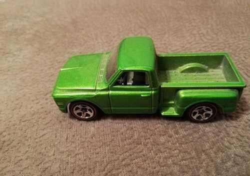 Hot wheels Mattel Chevy Pickup custom 69(2001г)