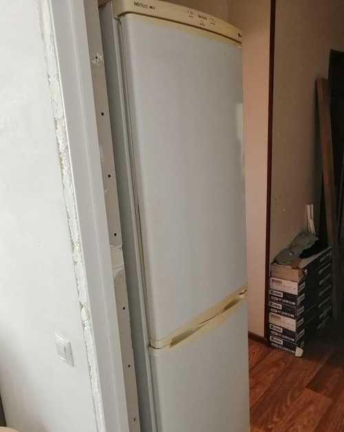 Холодильник под ремонт или з/ч